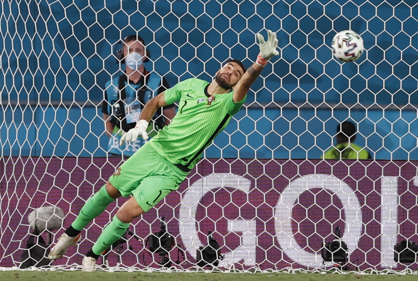 Oficial: Rui Patrício termina carreira – Notícias de Coimbra