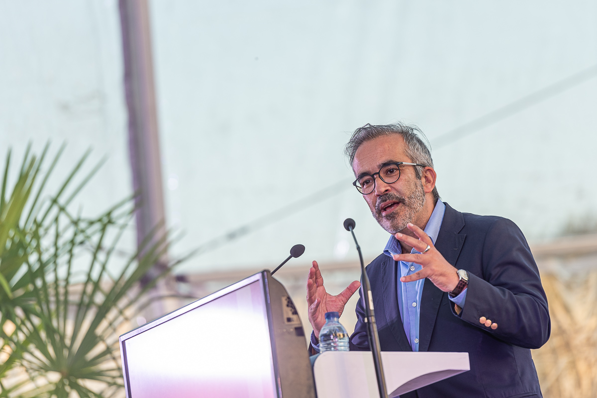 Paulo Rangel quer apresentar programa eleitoral dentro de um mês ...