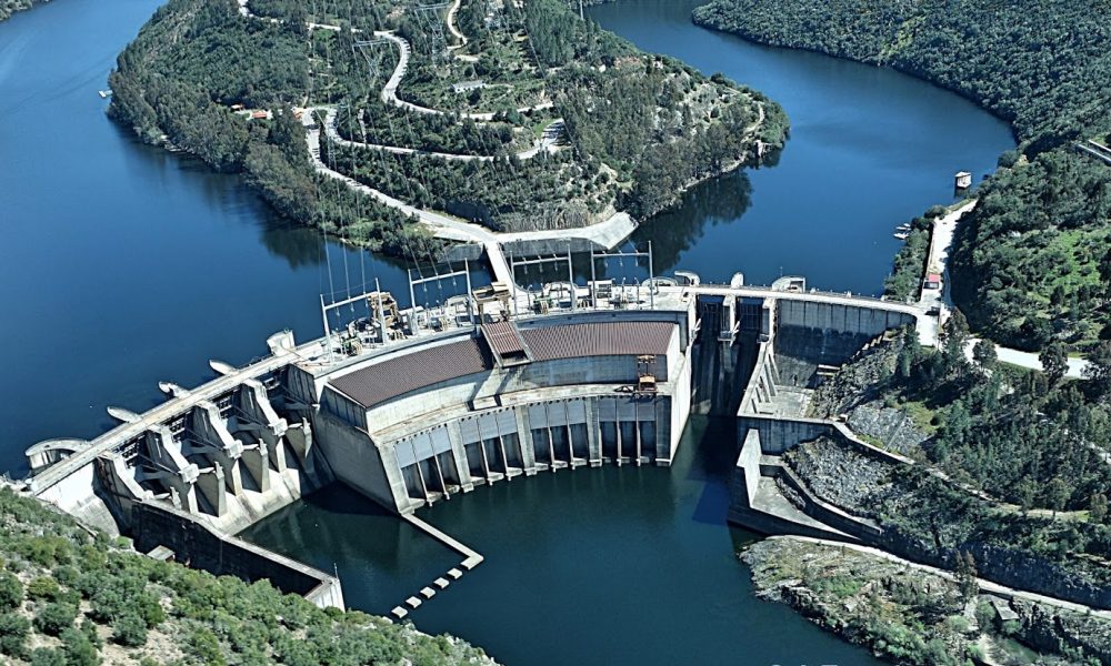 Municípios exigem suspensão de circular da AT que leva à isenção de IMI ...