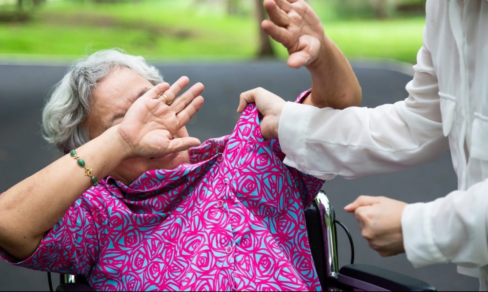 Detida mulher suspeita de maus-tratos à mãe de 72 anos – Notícias de ... Detida mulher suspeita de maus-tratos à mãe de 72 anos – Notícias de ...
