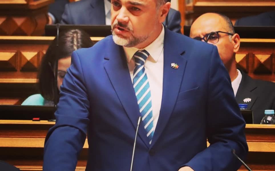 “O mais certo é que não seja feita nenhuma queixa à mãe das gémeas por ...