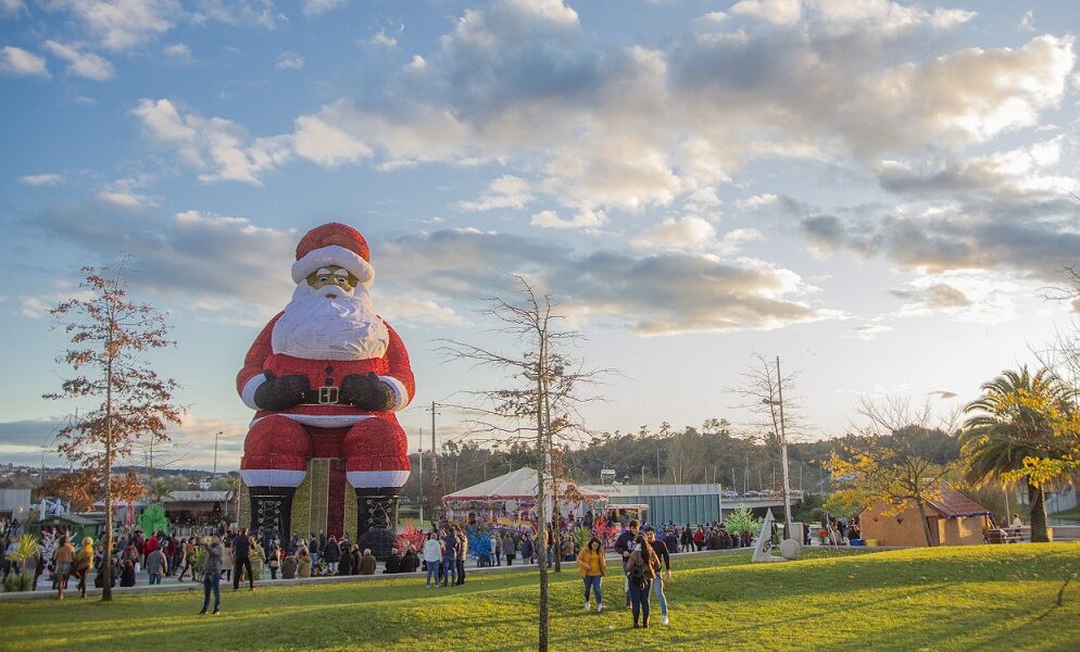 A contagem decrescente começou… o maior pai Natal do mundo está a ...