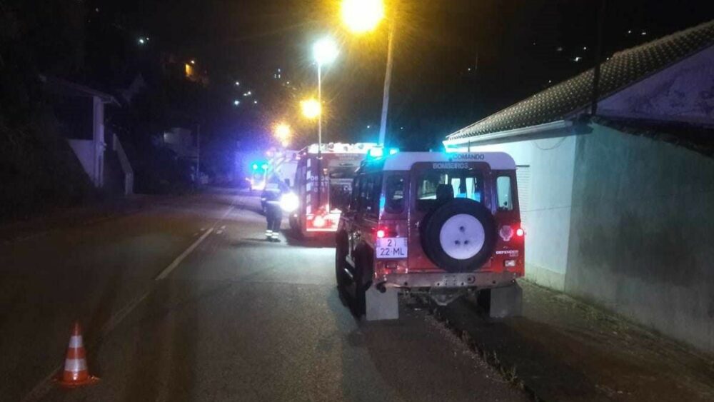Carro cai em ravina de 50 metros em Ceira: “Fogem com mochila às costas ...