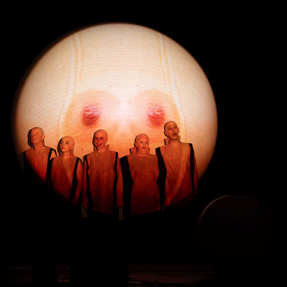 A Laugh to Cry”: Ópera Imersiva explora a condição humana no TAGV ...