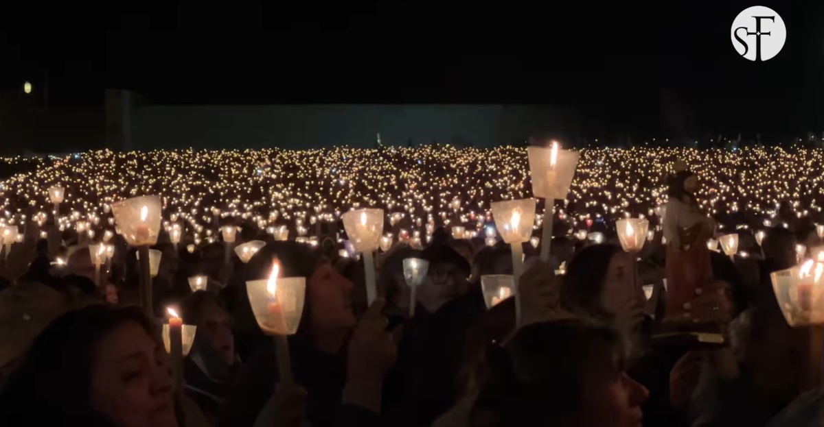 Noite mágica em Fátima. Todos unidos à luz das velas – Notícias de Coimbra
