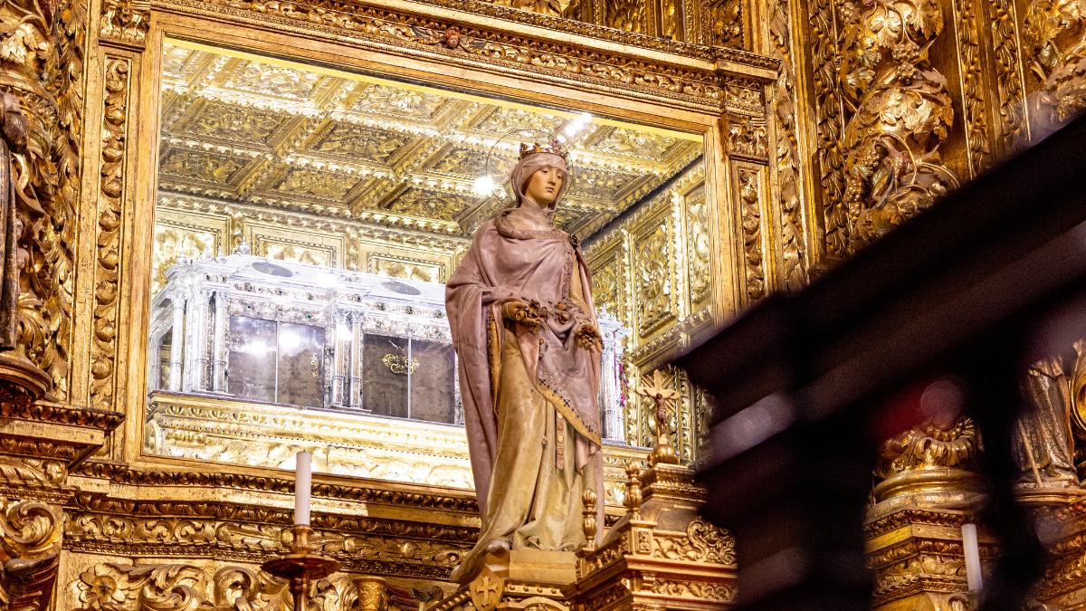 Coimbra celebra 510 anos da beatificação de Santa Isabel, padroeira de ...